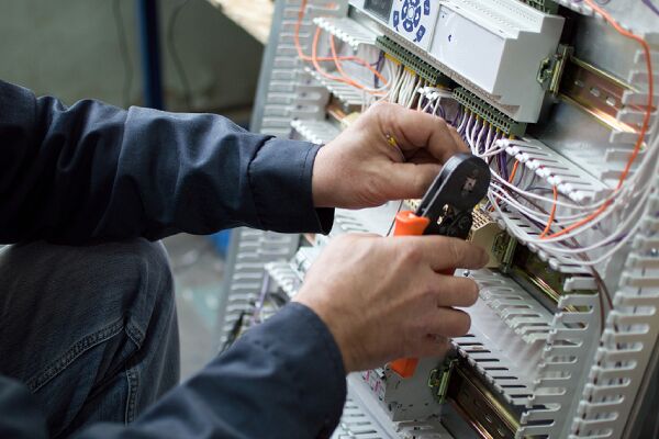 Low Voltage Switchgear: Key Components & Functions Explained