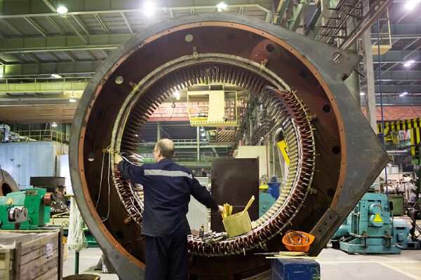 What Is The Difference Between Motor Rewinding & Replacement?